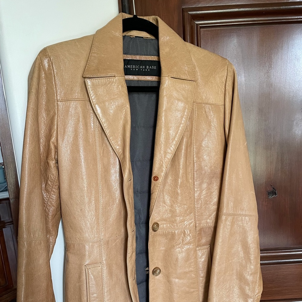 100% Leather Coat - Beautiful Tan Color - Gem